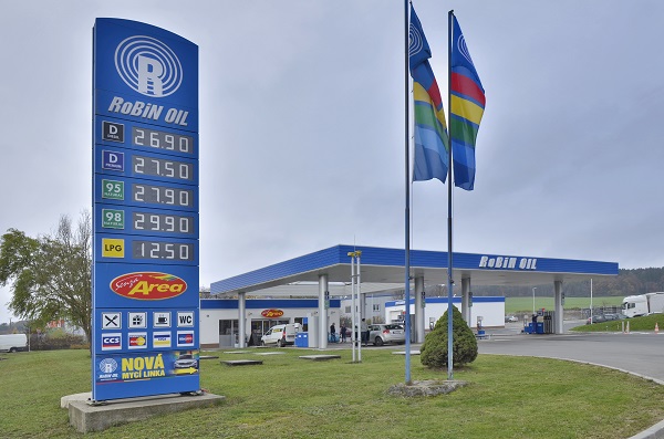 RoBiN Oil, Mýto - Kamiony, myčka a domácí housky - Petrol.cz